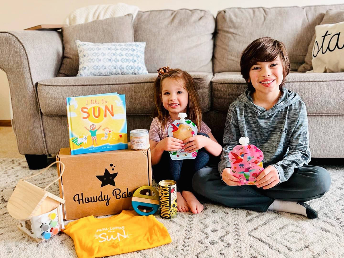 Kids Box - April 2023 Howdy Kids Unboxing